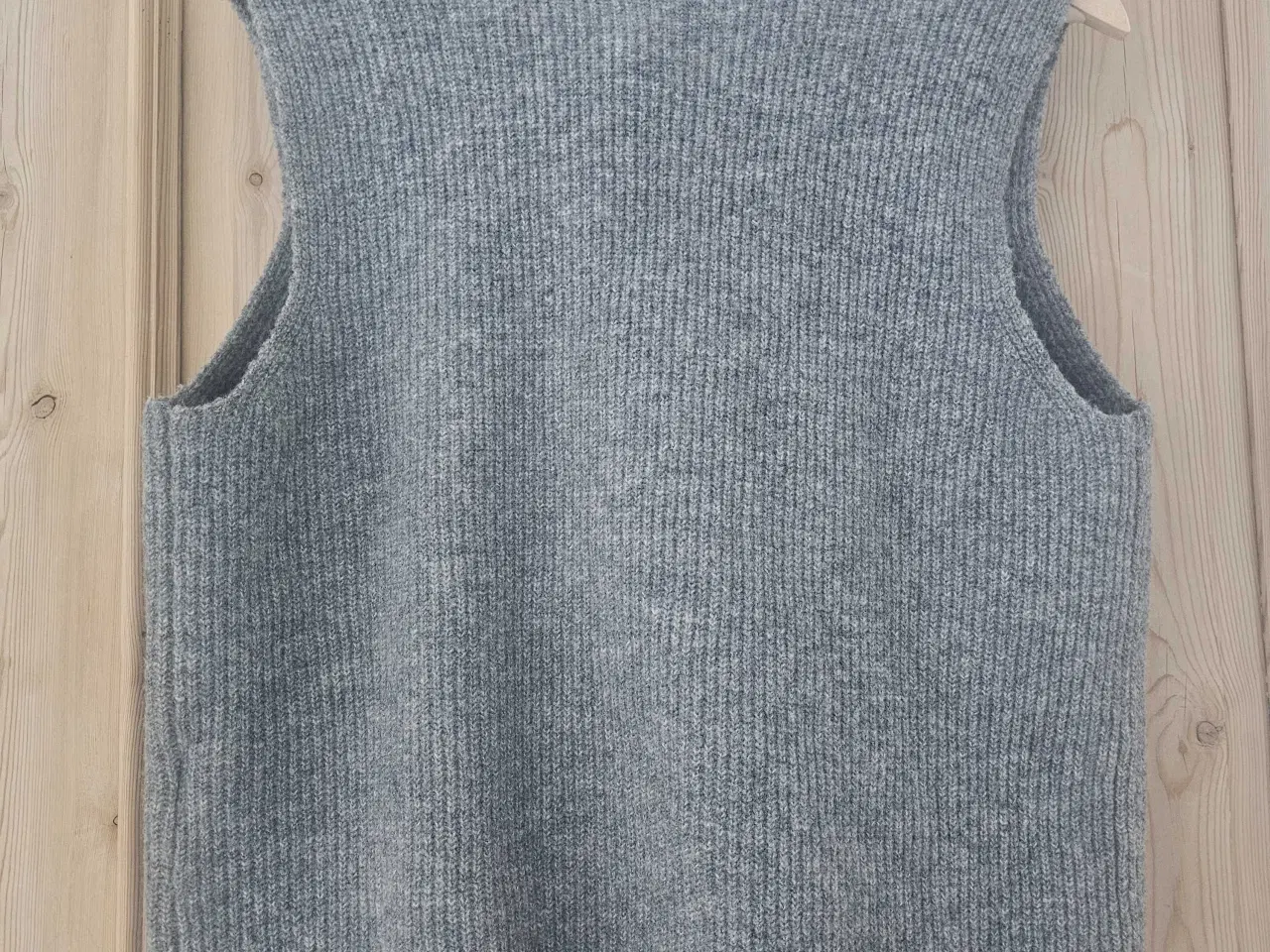 Strikvest str S/M fra Pieces | Odense C - GulogGratis.dk