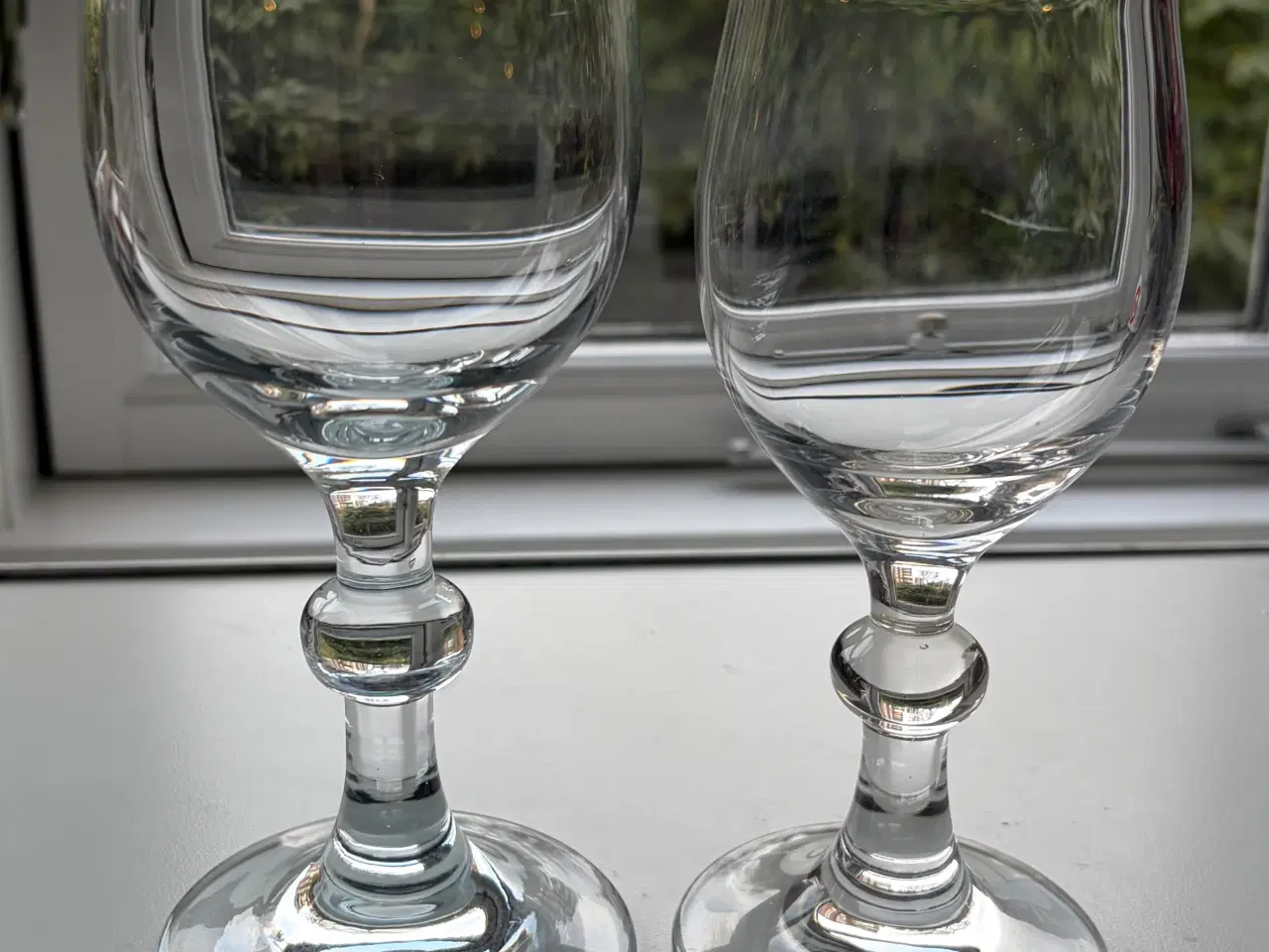 ISS GLASSERVICE - Holmegaard rød 2 + hvid 1 stk. | Haderslev ...