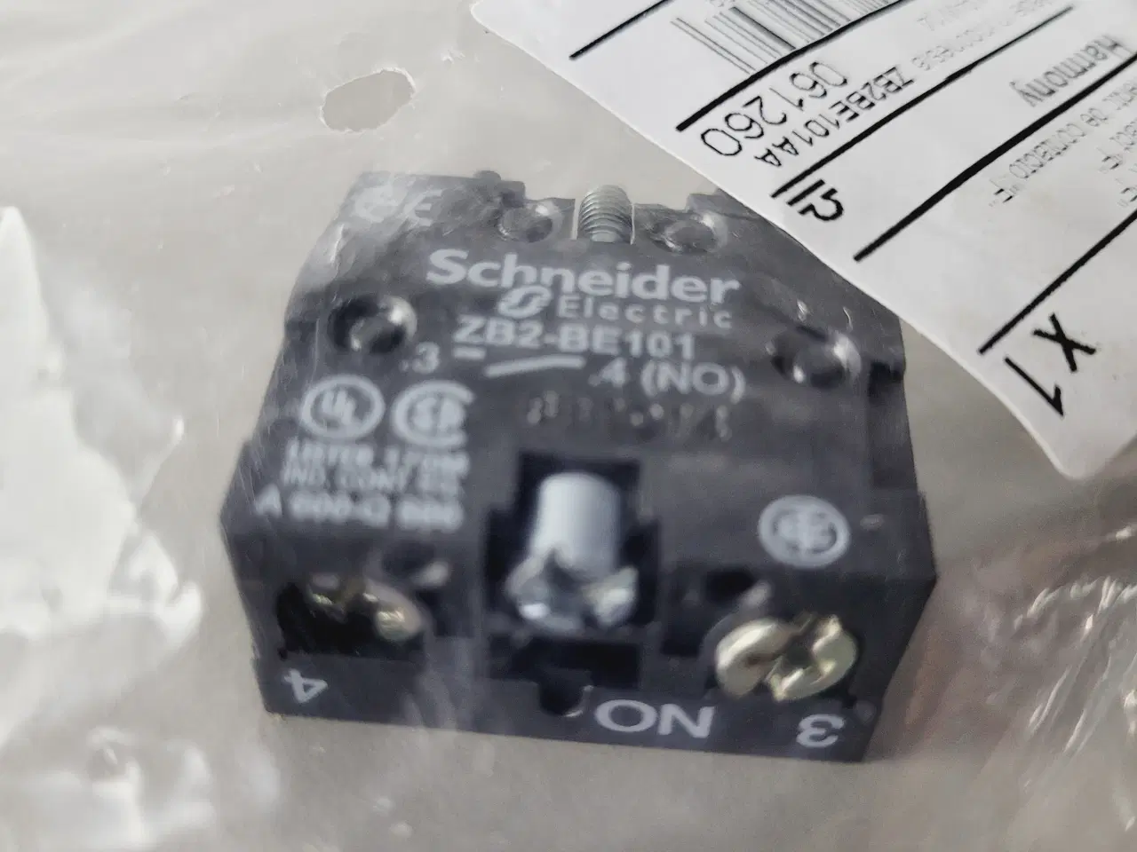 ⭐️· 🟢 Schneider Electric Kontaktblok ZB2-BE101 | Herning - GulogGratis.dk