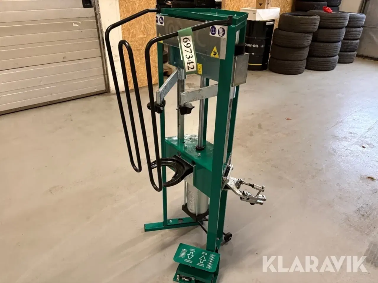 Fjederpresser Compac CSC G2 | Tølløse - GulogGratis.dk