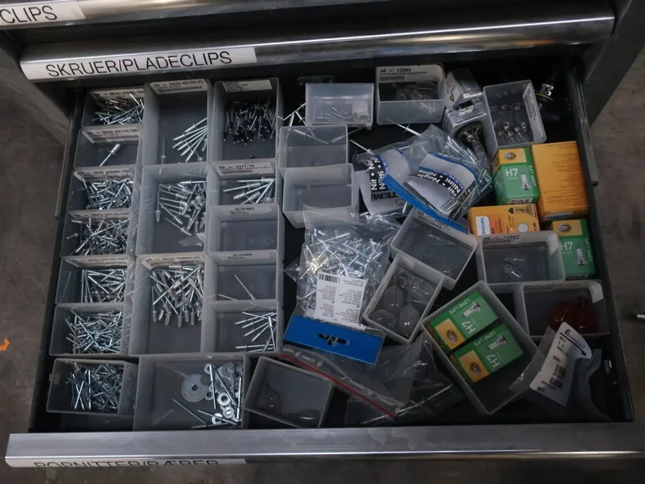 Værkstedsreol | Hals/Hou - GulogGratis.dk