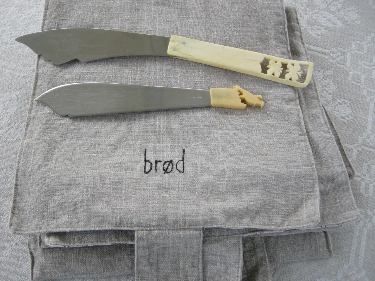 Lagkagekniv med benskaft, Kagekniv med benskaft | Bjert - GulogGratis.dk