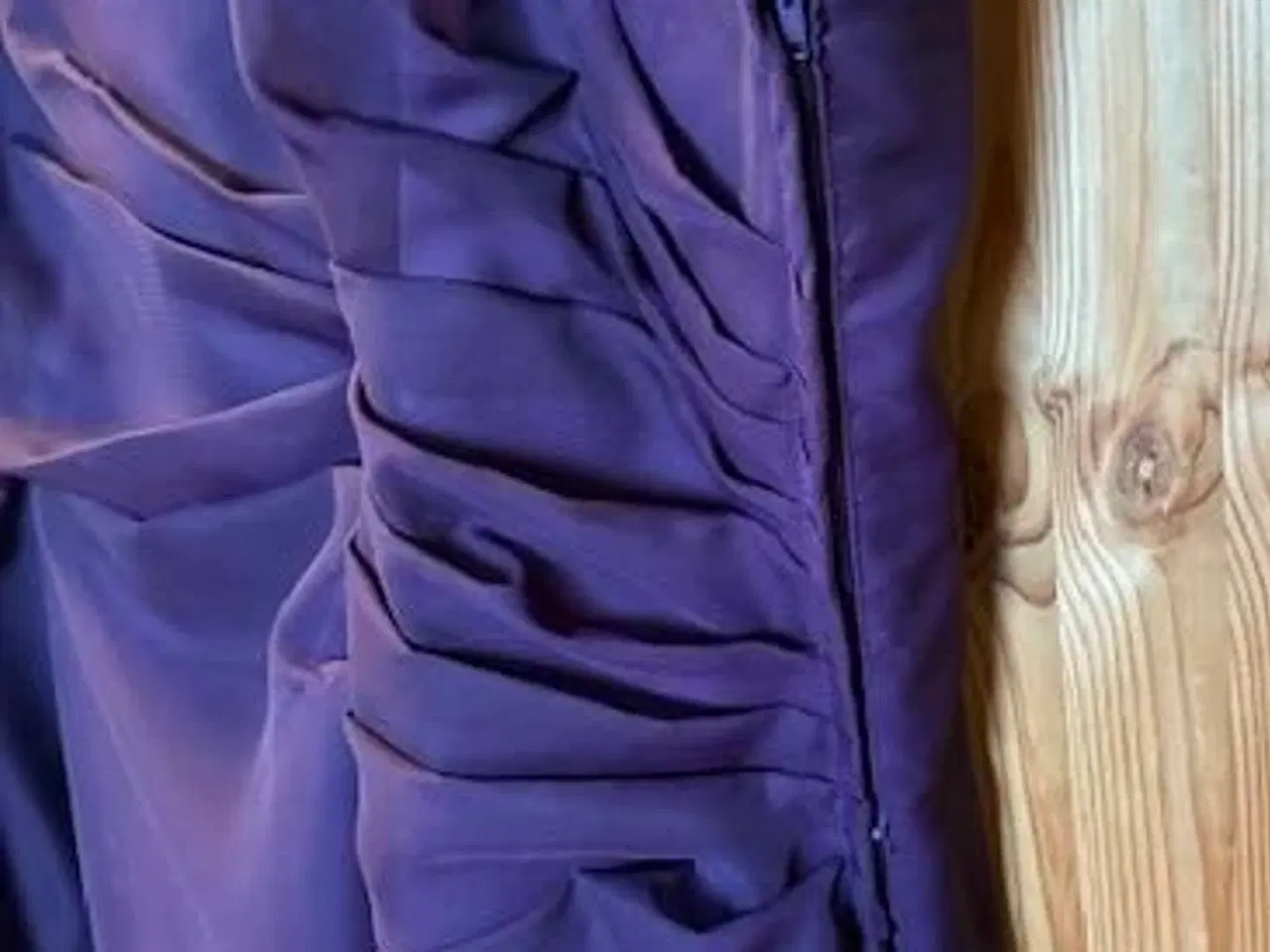 Flot mørk lilla Galla/Selskabskjole str. 54 | Hirtshals - GulogGratis.dk