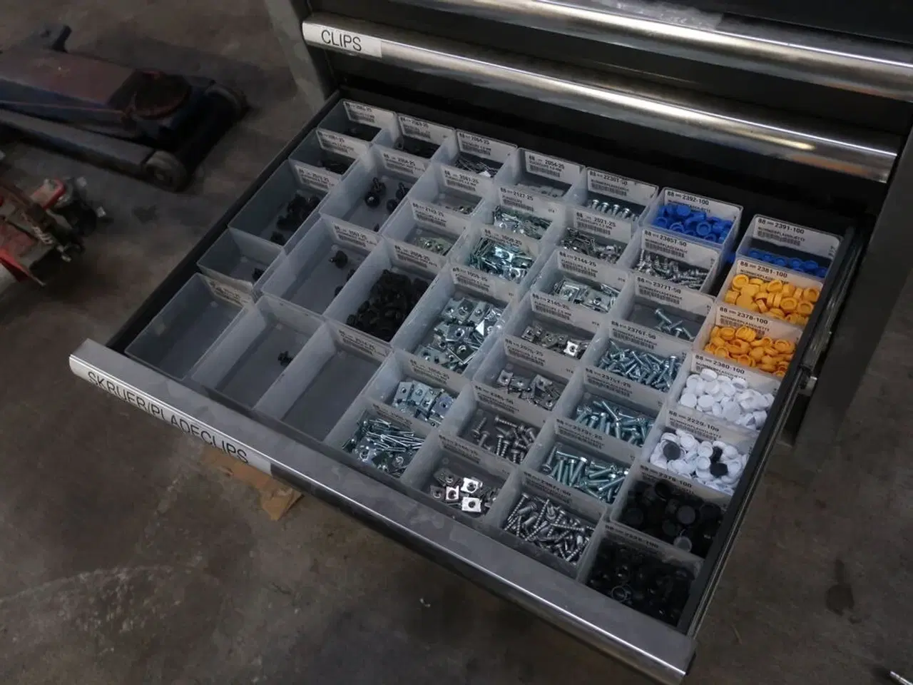 Værkstedsreol | Hals/Hou - GulogGratis.dk