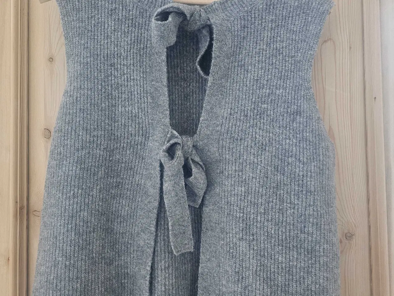 Strikvest str S/M fra Pieces | Odense C - GulogGratis.dk