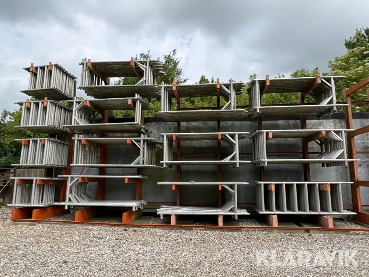 Stillads Jumbo Stillads | Tølløse - GulogGratis.dk