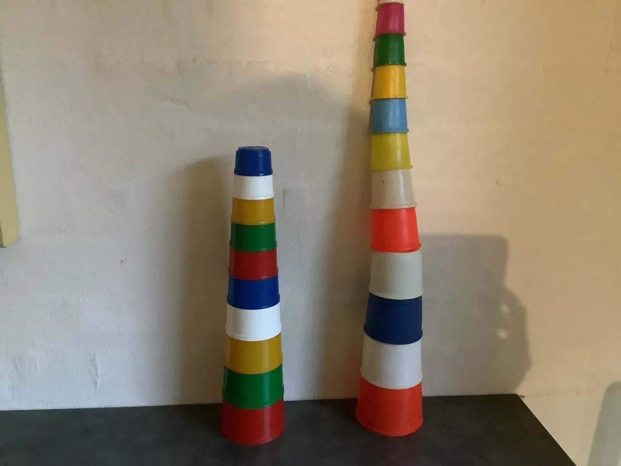 Stabelkopper i plastik til børn | Esbjerg - GulogGratis.dk