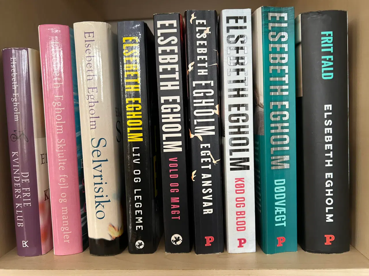 Bøger af Elsebeth Egholm | Vallensbæk Strand - GulogGratis.dk