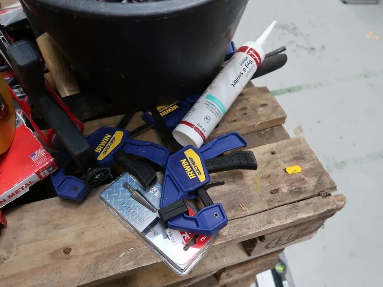 Palle med div. Værktøj m.m. | Risskov - GulogGratis.dk