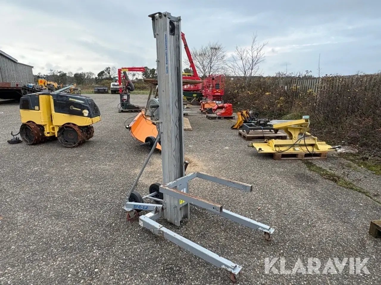 Materielhejs Genie SLC 12 | Tølløse - GulogGratis.dk