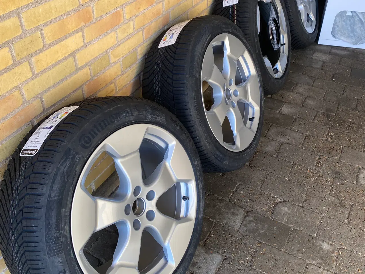 20” ID Buzz Nyt Sæt Helårs Dæk | Nordborg - GulogGratis.dk