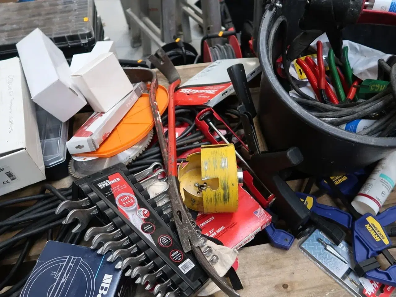 Palle med div. Værktøj m.m. | Risskov - GulogGratis.dk