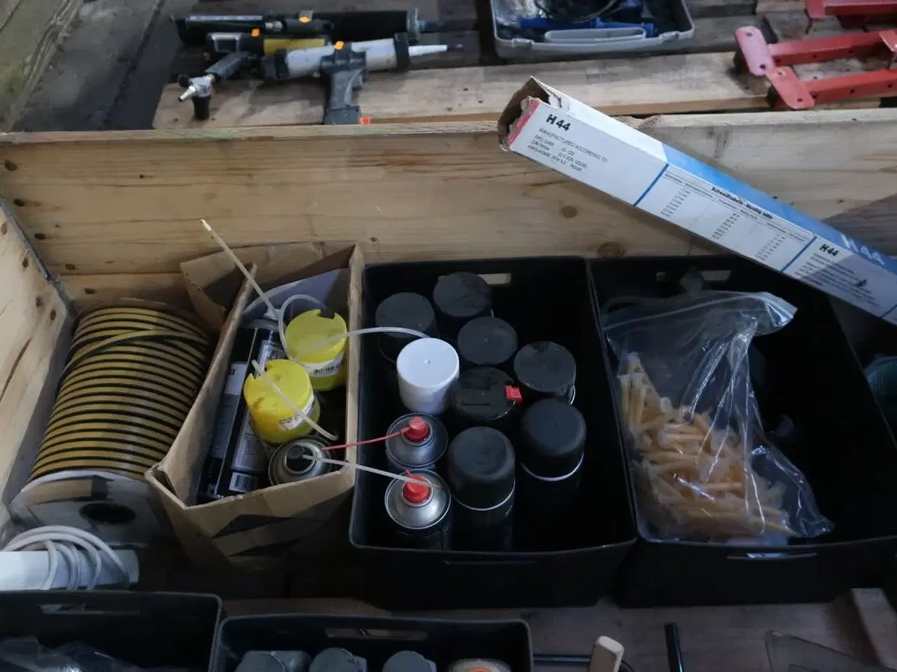 Palle med diverse forbrugsvarer | Hals/Hou - GulogGratis.dk