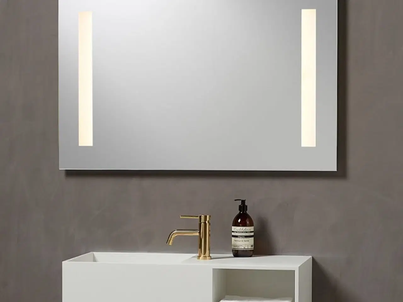 spejl med led lys 80x65 cm | Solrød Strand - GulogGratis.dk