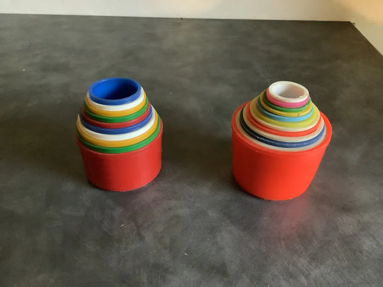 Stabelkopper i plastik til børn | Esbjerg - GulogGratis.dk