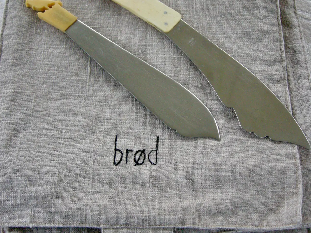 Lagkagekniv med benskaft, Kagekniv med benskaft | Bjert - GulogGratis.dk