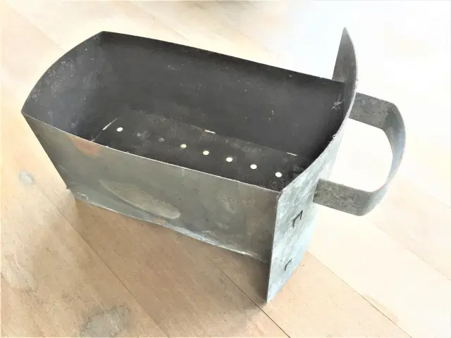 Charmerende gl. skuffe i zink eller jern | Munkebo - GulogGratis.dk