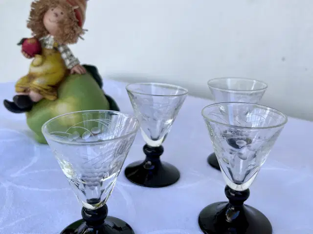4 Snapseglas | Ansager - GulogGratis.dk