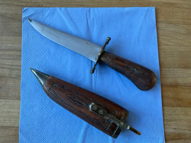 Smuk håndlavet kniv med etui | Hadsund - GulogGratis.dk