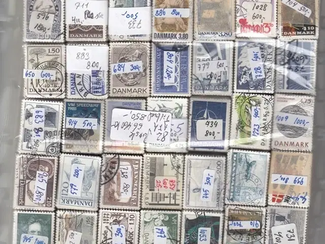 82 forsk. bundter a. 100 stk. AFA 56.460 kr. | Odense C - GulogGratis.dk