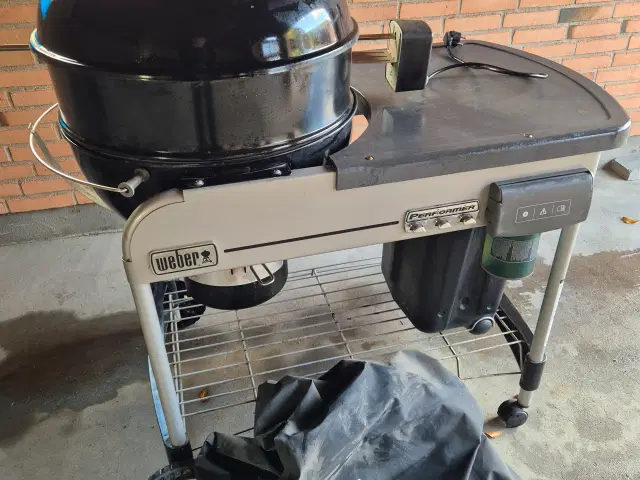 Weber kul grill med gas tænding | Hobro - GulogGratis.dk