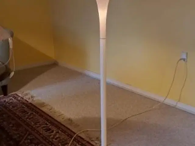 Panthella, Verner Panton gulvlampe | Broby - GulogGratis.dk